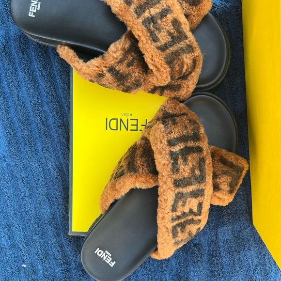 Fendi | Shoes | Fendi Slippers Size 9 | Poshmark